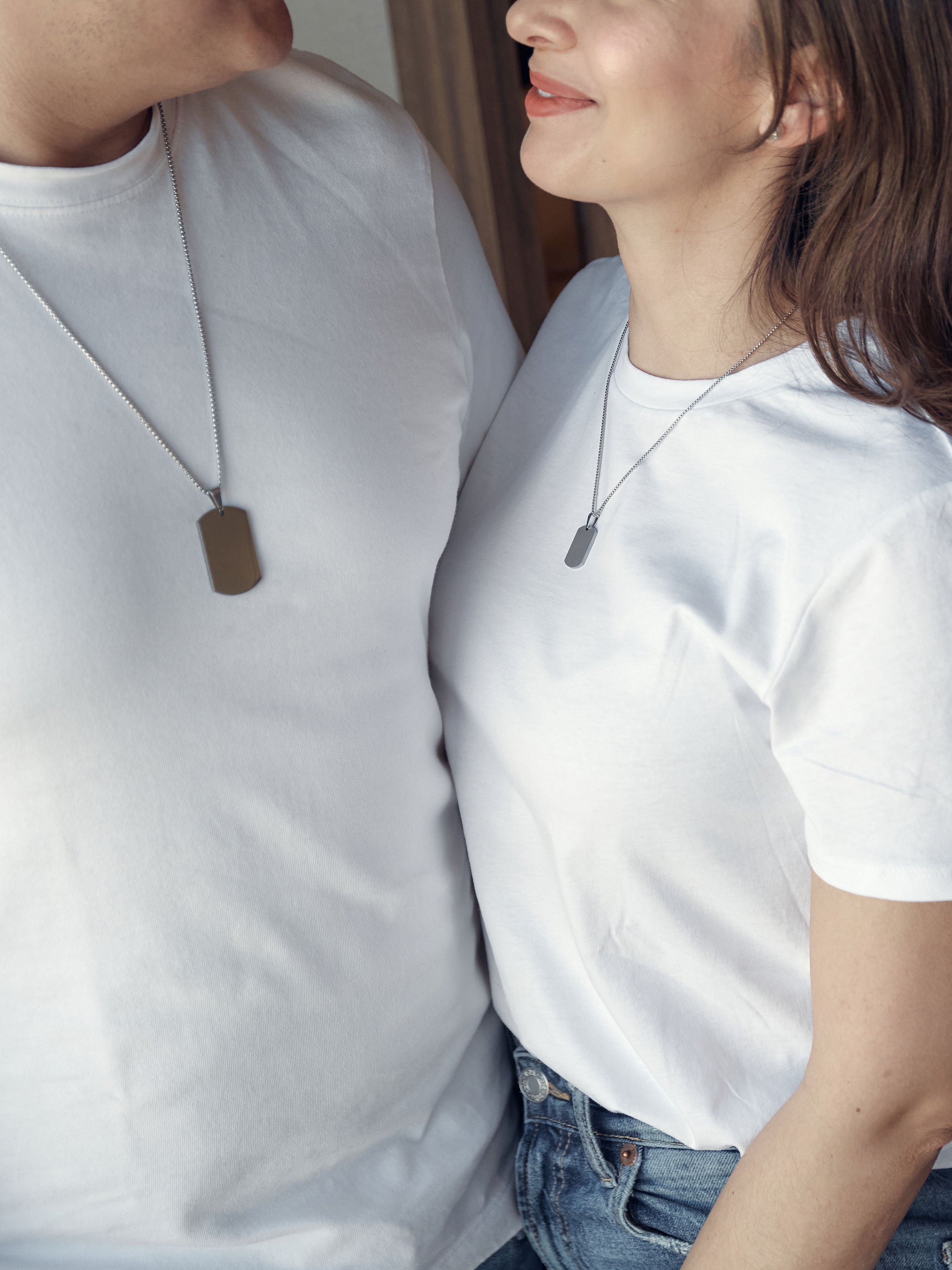 COMBO 2 collares de Plaquita plateada – MOKITA JEWELRY